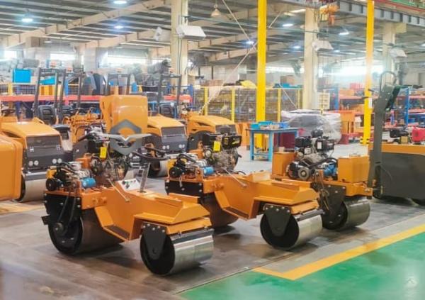 Quality 850kg Road Construction Mini Ride On Roller SVH70 70Hz Hot Sale in Peru for sale