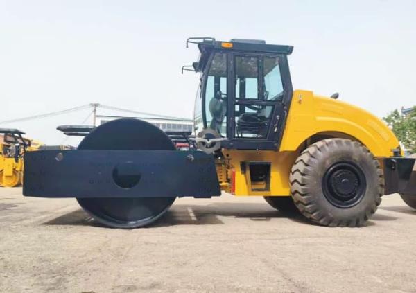 Quality 18 Ton Road Construction Single Drum Roller LT218B Cummins Engine 150hp for sale