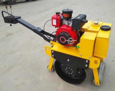 中国 タンザニアで大人気！550kg手押し式シングルドラムローラー SVH700 販売のため