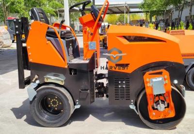 中国 2.5トンのダブルドラムロードローラーST2500 19kWエンジン Near Me 販売 販売のため