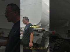 Howo 6x4 400hp 24m3 3 Compartimenten Brandstoftanker Truck Met 22m3 Olie Aanhangwagen