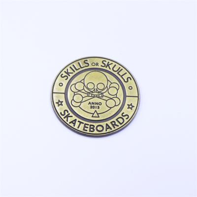 China Robust Custom Metal Logo Labels Durable Engraved Metal Clothing Tags Corrosion Resistant for sale