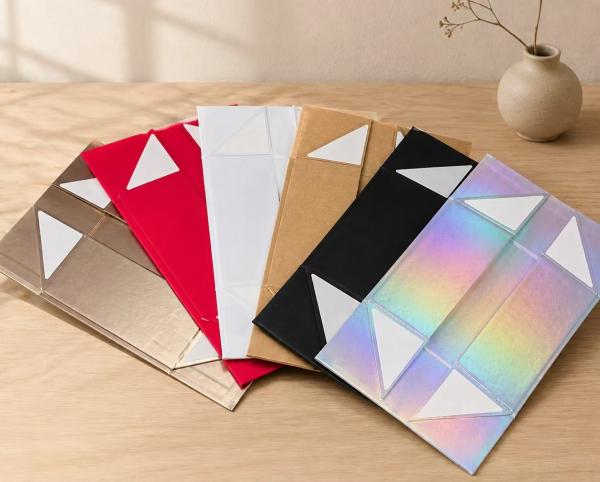 Quality Classic Foldable Gift Boxes in Solid and Iridescent Finishes for sale