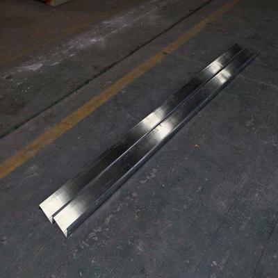 Cina Rotolo del Purlin di Manica d'acciaio C Z che forma macchina, macchina di stampaggio a freddo in vendita