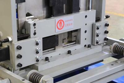 Cina Rotolo d'acciaio di Manica di C che forma macchina, Purlins a forma di C che formano macchina in vendita