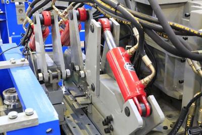 Cina Rotolo d'acciaio di Manica di C che forma macchina, Purlins a forma di C che formano macchina in vendita