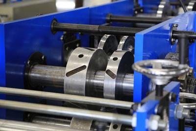 China Gemakkelijke verrichting C die Purlin Veranderingstype van de Machine de Automatische Grootte Norm van Ce vormen Te koop