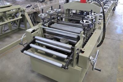 China Similar como o parafuso prisioneiro e a trilha do Greenfield de SAMCO rolam formando o tipo rápido da mudança da máquina à venda