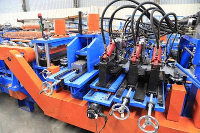 中国 容易な操作C及び機械同じようなヘイェズの母屋の製造所を形作るZの母屋ロール 販売のため