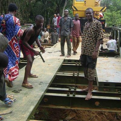 China Prefabricated Compact Bailey Bridge Composite Steel Bridge Powder Coated Surface Finishing for sale