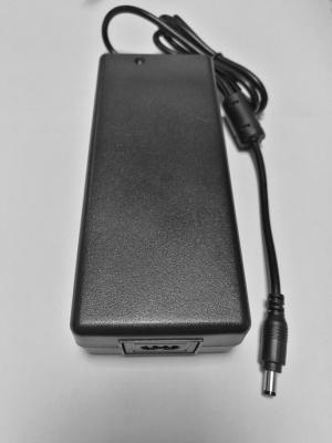 China Universele Desktop Medische AC Adapter Zwarte 12 Volt 12 - 120 Watts Te koop