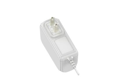 China Adaptador universal de uma alimentação CA de 12 volts com 1500ma Output/18W/branco/preto à venda