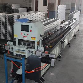 Cina Scalino piegante di alluminio portatile, scala di alluminio della famiglia 2x2 in vendita