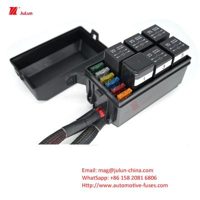 China Caja de fusibles de automóviles de 10 vías de una sola fila BX2103 50A de cobre piezas de repuesto de automóviles en venta