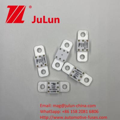 China Elektrische kenmerken ASTM A202001 300A 150VDC Keramische automotive veiligheden voor zware apparatuur Te koop