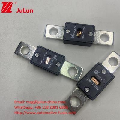 Cina EV320-5C 300A 70VDC Fusibili per lame automobilistiche con distanza di buco di 51 mm e modalità di installazione del bullone M8 in vendita