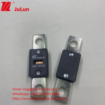 Cina 70VDC EV320-C Mini Blade Fuse 500A Voltaggio nominale 51mm Distanza di foro in vendita