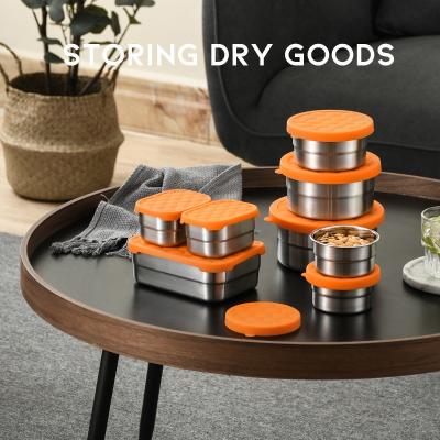 China Contenedores de almacenamiento de alimentos de metal de 350 ml apilables con tapas de silicona a prueba de fugas en venta