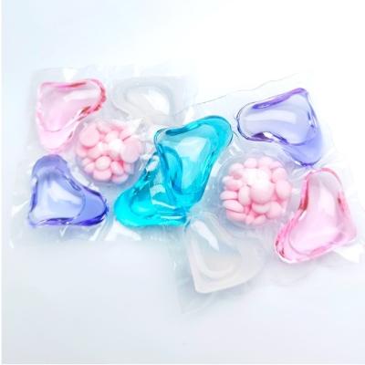 China Mess Free Laundry Liquid Pods Laundry Detergent Capsules Environmental Friendly for sale