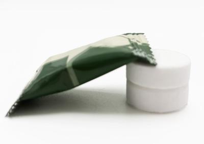 China Witte huishoudelijke vloerreinigende tabletten 8g vlekverwijder vers geurend Te koop