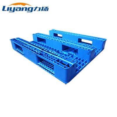 China De stapelbare Lichtgewicht Plastic Pallets recycleren Euro HDPE Pallets Te koop
