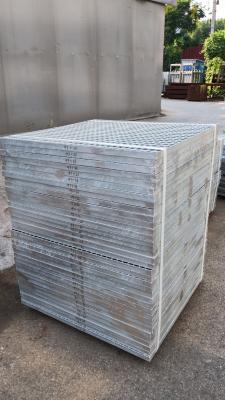 China 25×3mm Hot Galvanized Steel Bar Grating for Light-Duty Walkway for sale