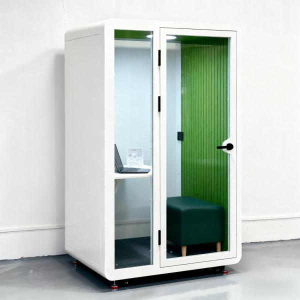 Quality Adjustable Single Person Pod Customized Sound proof Office Pod White With A Ventilation System for sale