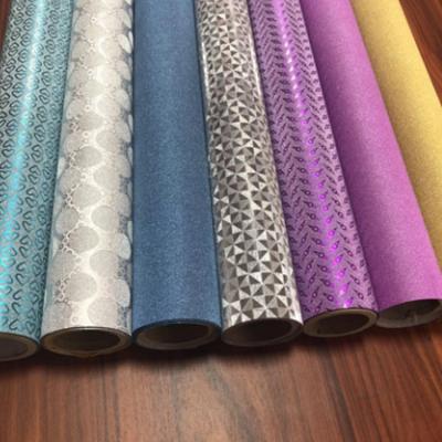 Cina Pellicola laminata 3D Glitter, pellicola opaca CPP metallizzata per imbottitura per regali decorativi in vendita