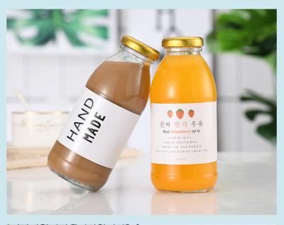China Runde Glasjoghurt-Milchshake-Milch der getränkeflaschen-300ml 350ml 500ml mit Aufkleber zu verkaufen
