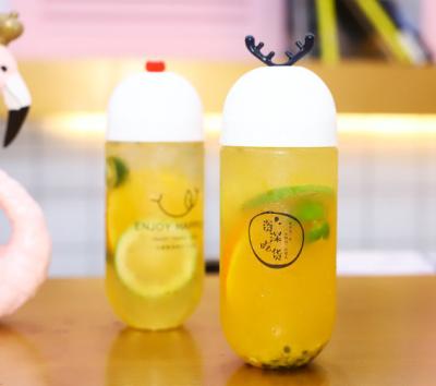 China A soda pode parafusar o revestimento bonito plástico da cor do tampão de parafuso do chifre da garrafa de leite das partes superiores 350ml à venda