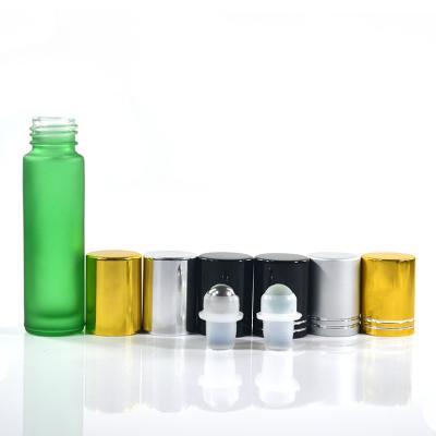 Cina rotolo variopinto del contenitore cosmetico di vetro 10ml sulla bottiglia 10ml con il coperchio a vite del metallo in vendita