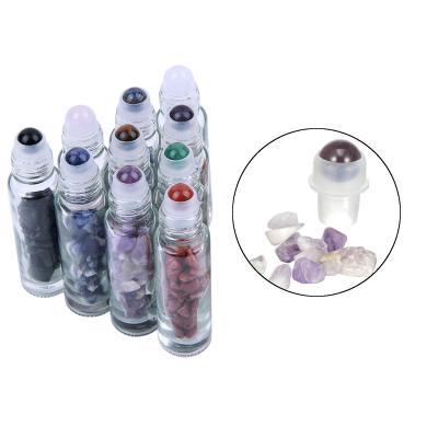 Cina rotolo di vetro 10ml sopra con la bottiglia del rullo dell'olio essenziale della pietra preziosa con il cappuccio di bambù in vendita