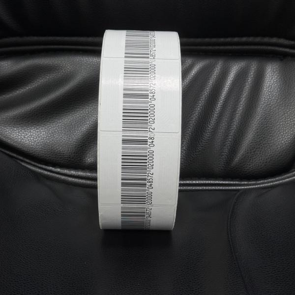 Etiqueta suave de seguridad RF de 8,2 MHz de EAS blanco 50 x 50 mm Papel recubierto con código de barras