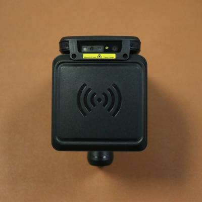 China Leitor RFID PDA de mão preto UHF 860-960MHz para gestão de inventário à venda