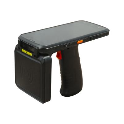 China Leitor RFID PDA de mão preto UHF 860-960MHz para gestão de inventário à venda