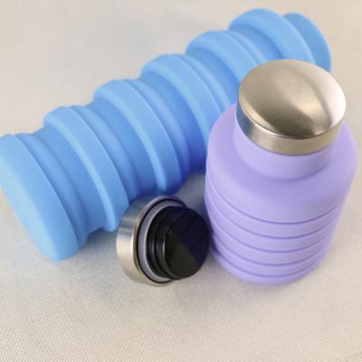 Cina Logo Silicone Water Bottle Foldable su ordinazione per il trasporto all'aperto in vendita