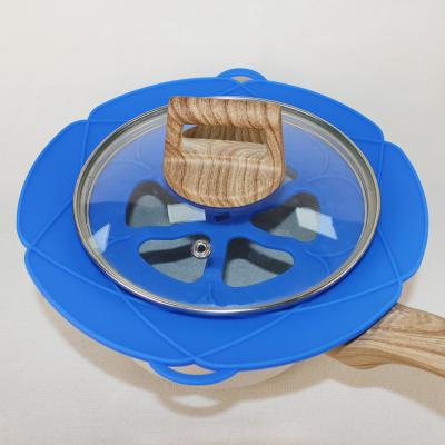 Cina Il doppio di Pan Lid Cover Reusable With del silicone del commestibile appende per cucinare in vendita