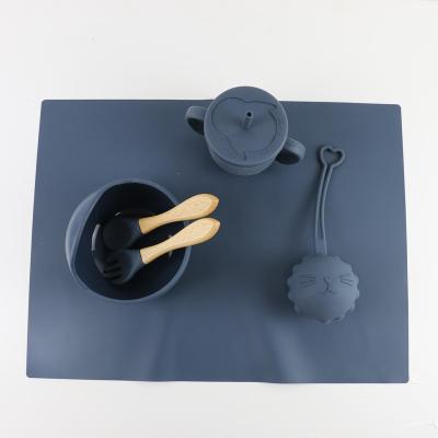 Cina Non ciotola impermeabile del bambino del silicone di slittamento messa con il logo su misura in vendita
