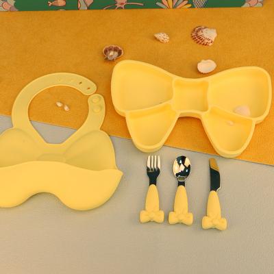 China Utensílios de mesa atuais do silicone da caixa de presente ajustados para o produto comestível durável Eco-amigável das meninas das crianças à venda