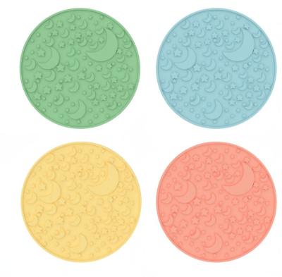 Cina Custom New Labyrinth Design Fun Dogs Food Licking Puzzle Bowls Silicone BPA Free Pet Slow Feeder Dog Bowl Plate in vendita