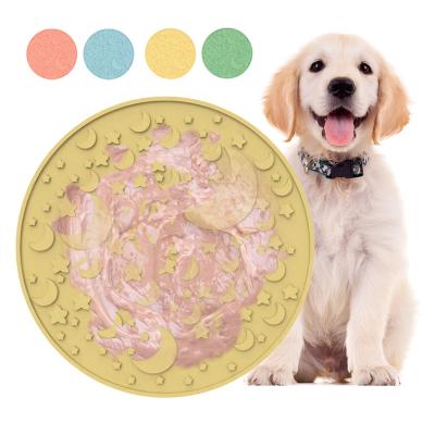 Cina Custom New Labyrinth Design Fun Dogs Food Licking Puzzle Bowls Silicone BPA Free Pet Slow Feeder Dog Bowl Plate in vendita