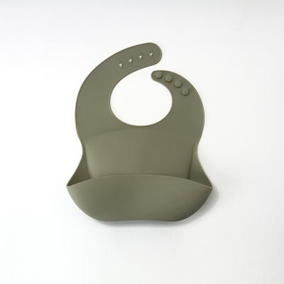 China 0-4 Years Old Silicone Baby Bib Waterproof And Easy To Clean Adjustable Soft Silicone Feeding Bib For Young Children for sale