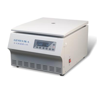 Cina Centrifughe a bassa velocità di piccole dimensioni 4000 giri al minuto per insegnanti di laboratorio in vendita