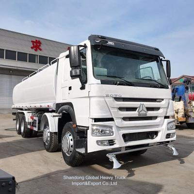 China HOWO 8X4 Camión cisterna de agua de rociado ligero Camión cisterna de agua Camión cisterna en venta