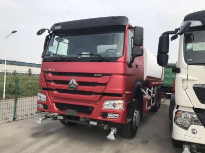 China HOWO Sprayer Water Tank Truck 25m3 Capacity HW19710 Transmission for sale
