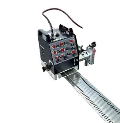 Cina Saldatore di piastre di acciaio 1800/2800*700/1000*500 Peso 200 kg in vendita