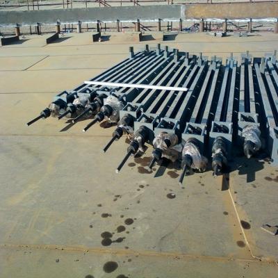 중국 5 미터 이상의 탱크에 맞춤형 요청 탱크 상단에서 하단 건설 잭 판매용