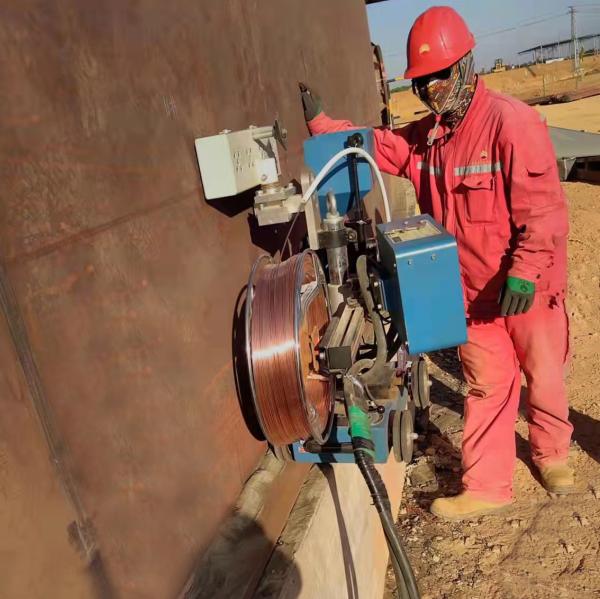 Quality Automatic Tank Butt And Corner Welding Tractor For Large Carbon Steel Tank for sale