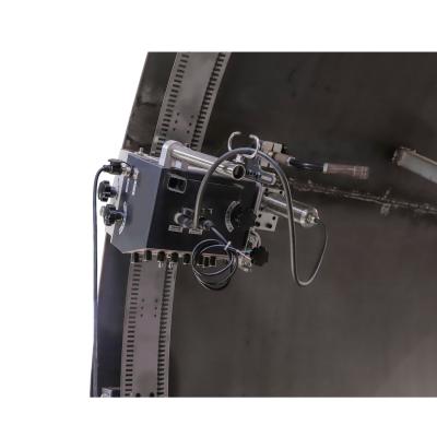 China Portable Tank Girth Welding Tractor with Welding Power Source for sale