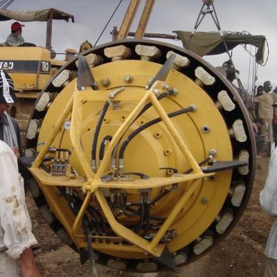 China WINCOO Internal Clamp Machine with 30 Tons Clamping Force for 12"-19" Pipe Diameter and 15° Gradeability for sale